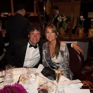 Caitlin And Macy Waltrip - Race Car Driver Michael Waltrip's Daughters ...