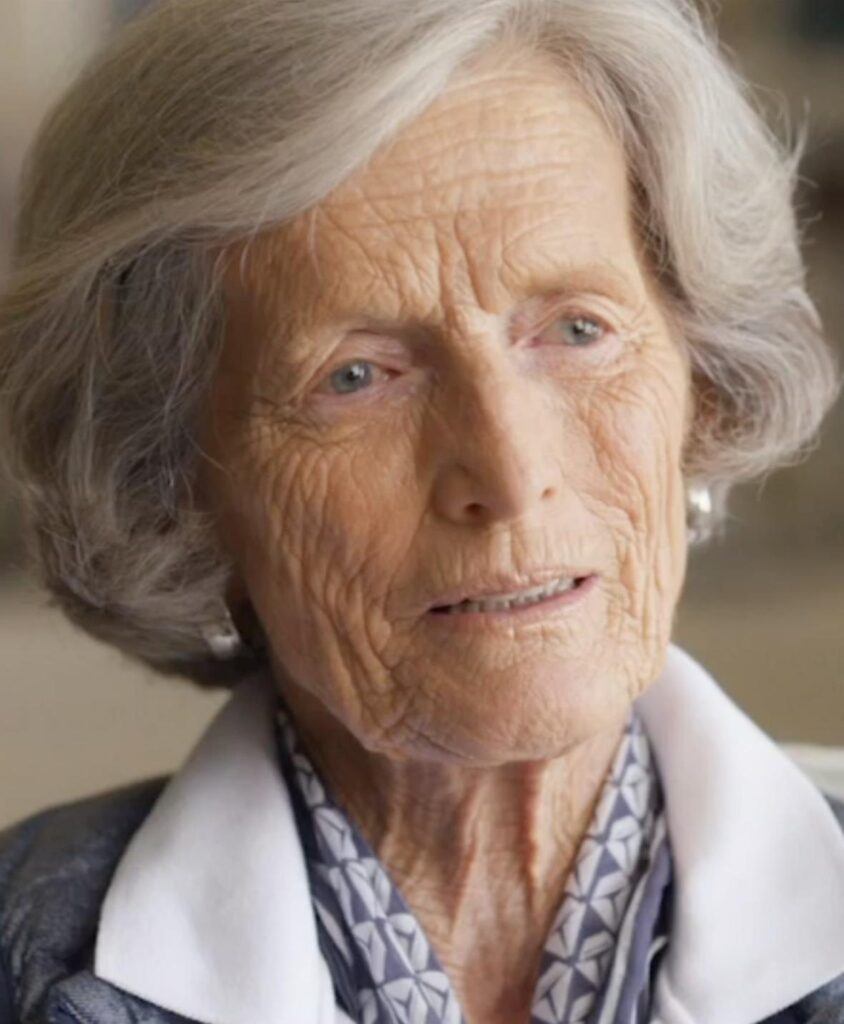 Margot Kerr - NBA Coach Steve Kerr's Wife (bio, Wiki)