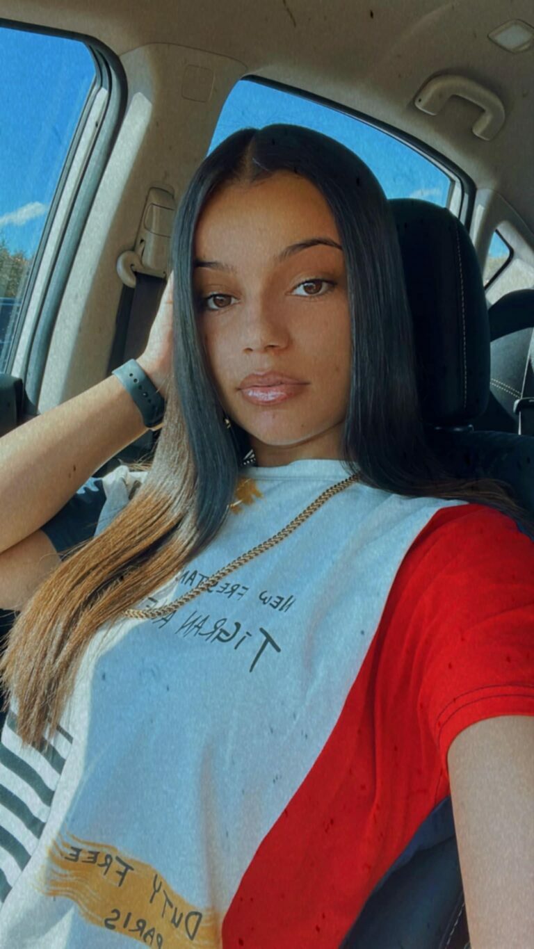 Gabe Davis Mother Alana Davis (Bio, Wiki, Phoitos)