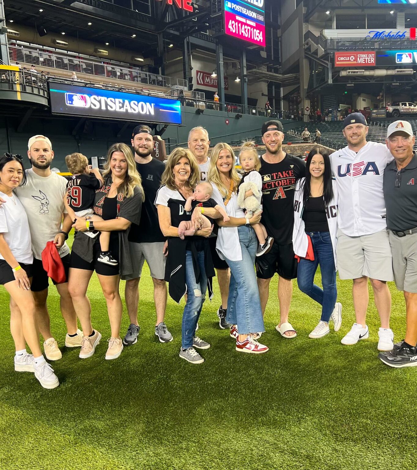 Meet Merrill Kelly Wife Bre Kelly